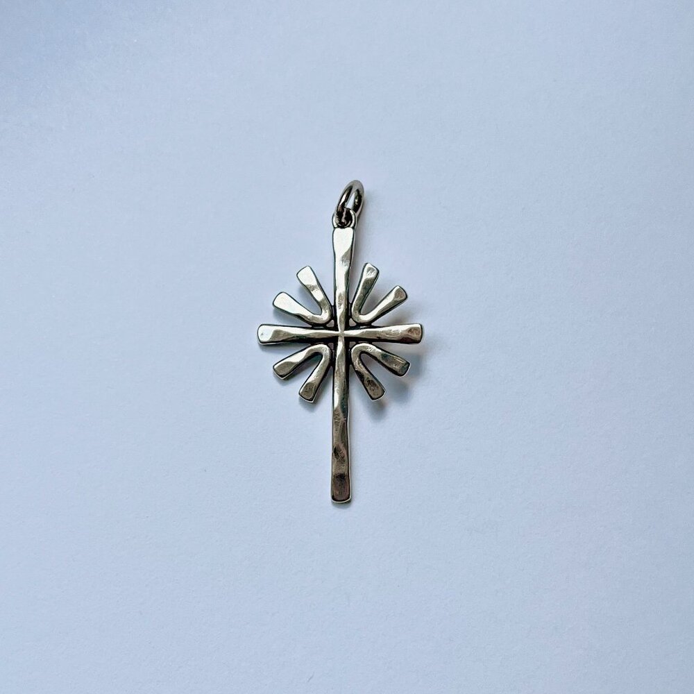 Rare - Retired James Avery Cross - Gem